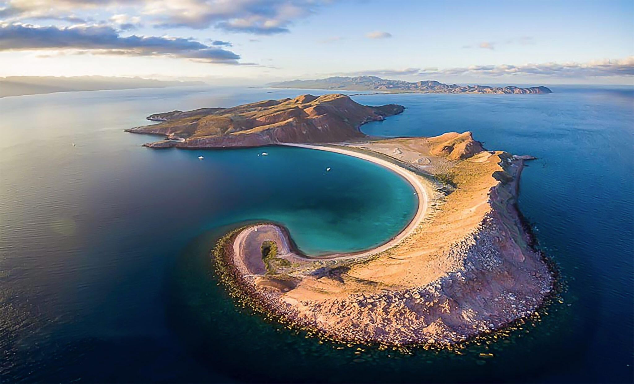 Mar de Cortés - Baja by Sea La Paz Catamaran charters